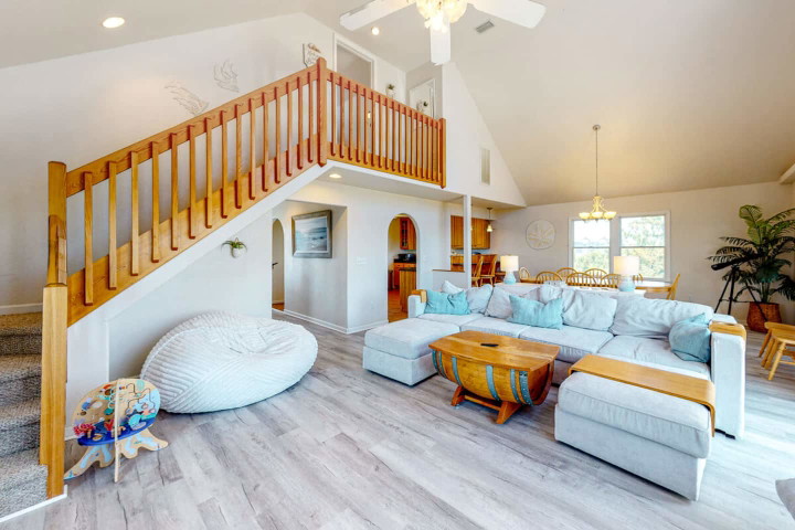 Amazing 5br Dog Friendly | Private Pool | Balcony - Outer Banks, NC