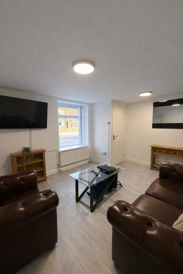 2-bedroom Apartment In Ramsbottom Centre - Bolton