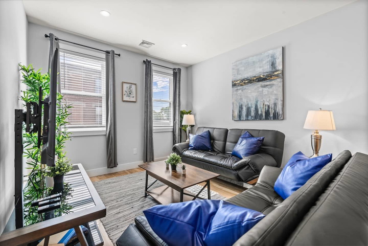 Luxury 2bd/2ba Near Airport F70l - Nahant, MA