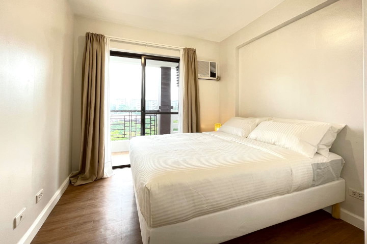 2br @ The Redwoods Fairview W/ Free Parking - Quezon City