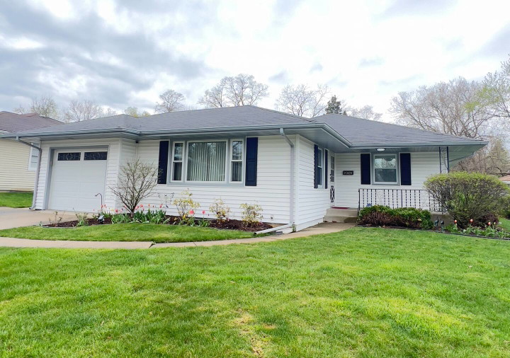 Cozy Gem In The City 2 - Rockford
