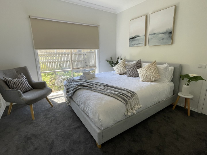 Modern Spacious Home Near Monash Uni & Hospital - Mordialloc