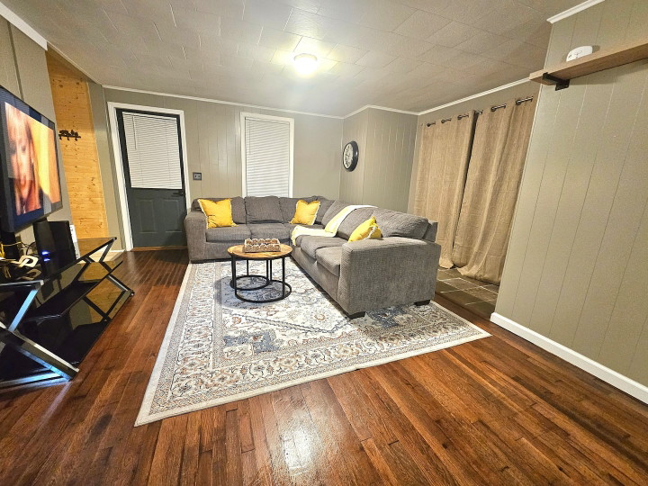 Charming 3br House In Oneonta - Oneonta, NY
