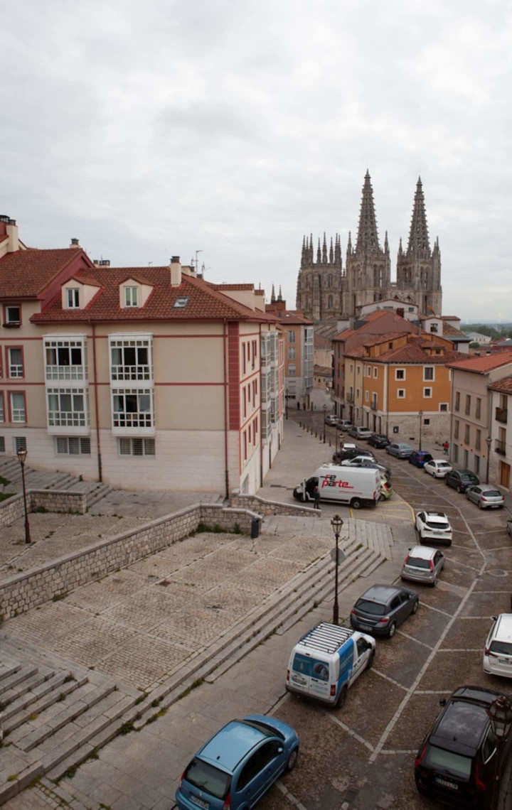 Muy Bonito Y Cómodo, Disfrútalo, - Burgos