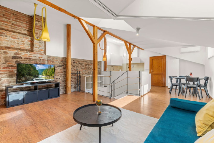 Rustic Vineyard 2br Apartment - Slovakia