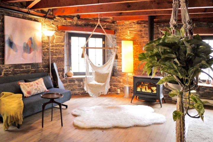 Bohemian Loft Retreat In Montreals Old Port - Montreal