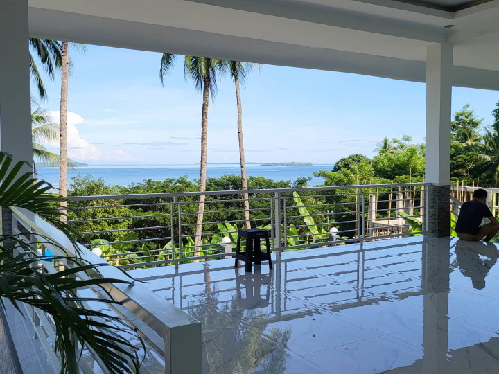 White Mansion Ocean View - Manado