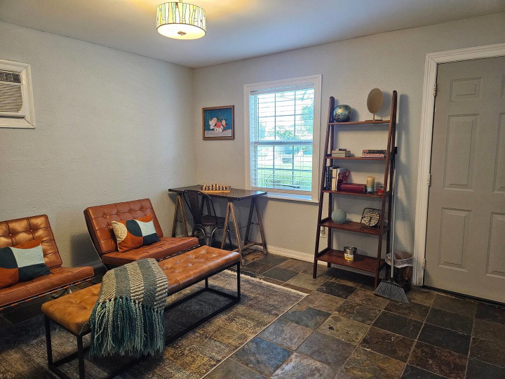 Private Cottage Perfect For Extended Stay! Pets Ok - Beaumont, TX