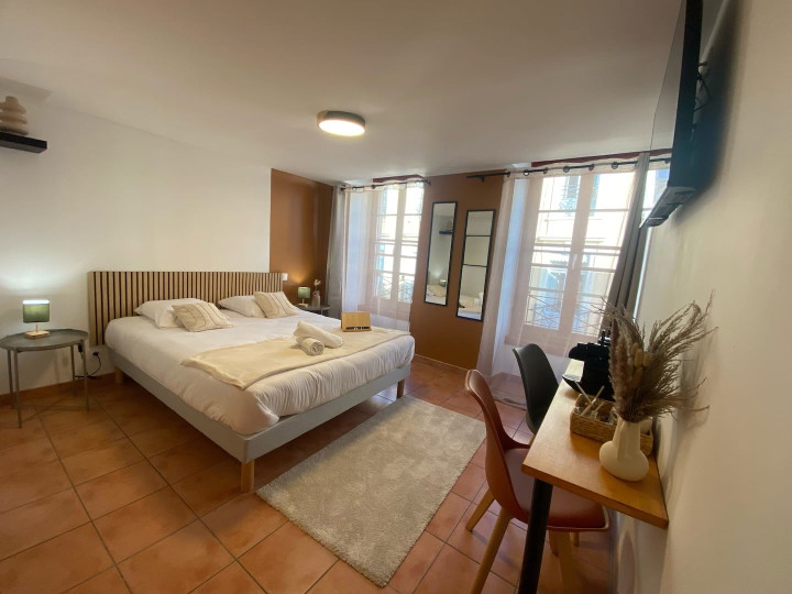 205- Séraphine, Les Chambres De La Bastide. - Carcassonne