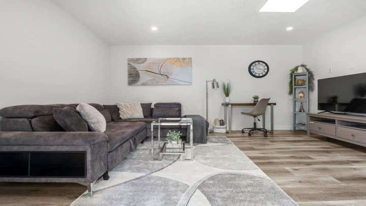 Winston Suite 2br 1ba - Carriage Suite With Garage - Calgary