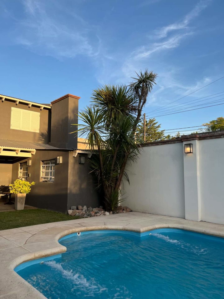 Las Piedras | Monoambiente Con Piscina Lobos - Lobos
