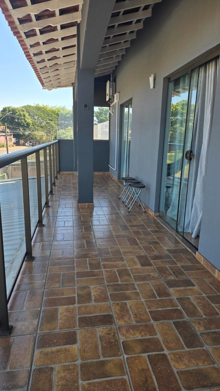 Apartment With Balcony, 2 Bedrooms, And 4 Beds - Londrina