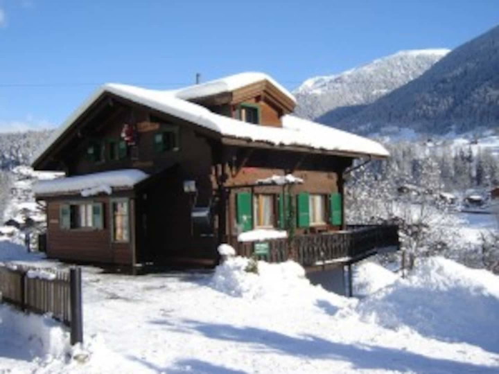 5 Bedroom Superb Chalet - Lax