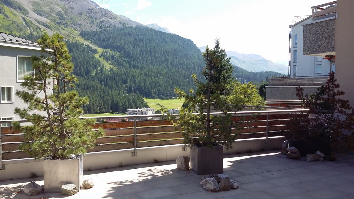 Intero Appartamento Con Grande Terrazzo Panoramico - Samedan