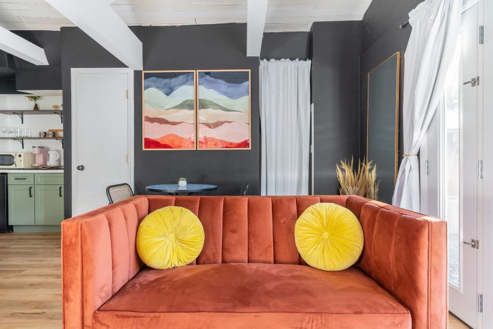 Honey's Den - Cozy Private Studio - Simi Valley, CA