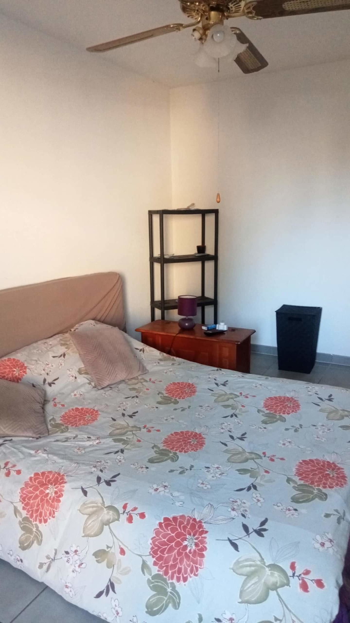 Chambre Lit Double Proche Du Centre Ville - Arles