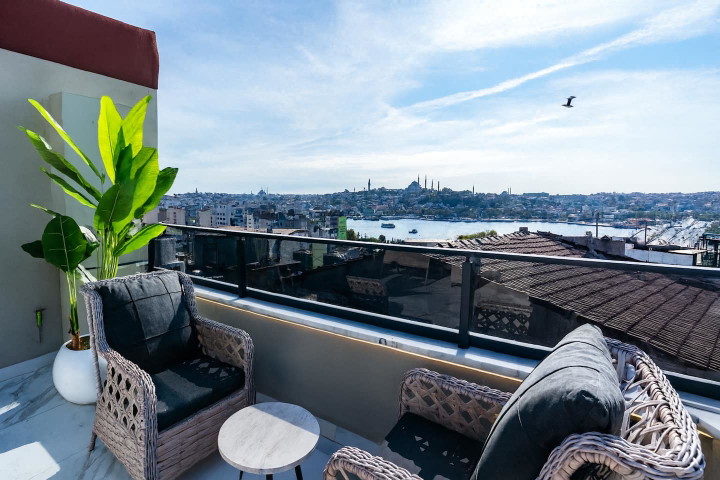Olvia Suites Appartement En Terrasse Avec Vue Magnifique - Beyoğlu