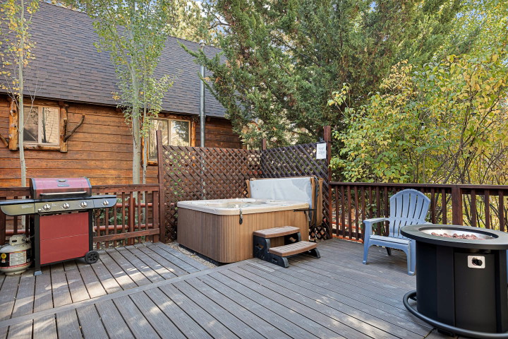 Pines & Peaks: Trending A-frame, Spa, Games & Ac - Big Bear Lake, CA