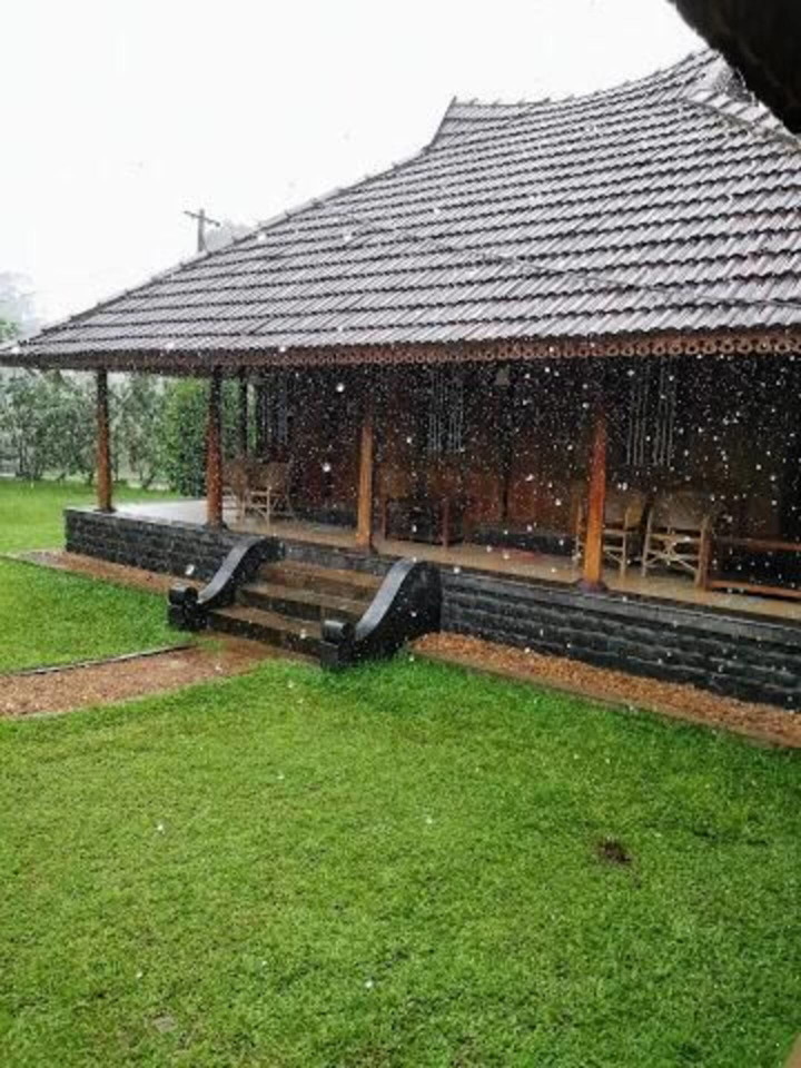 7th Heaven Resort With Pool And Valley - Kothamangalam