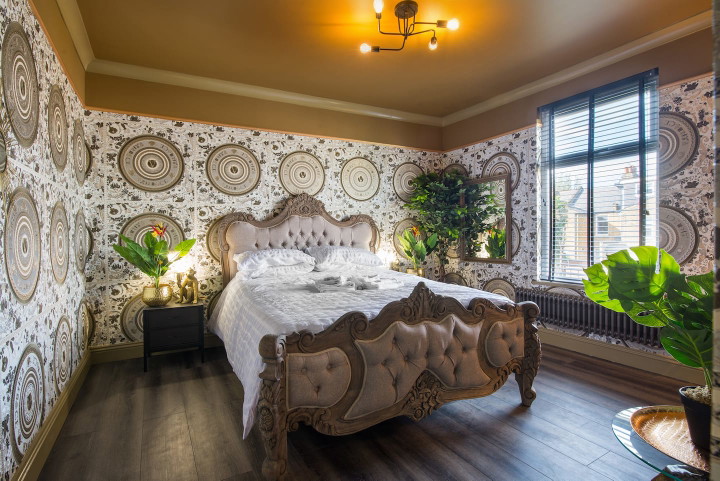 Luxury Versace 2 Bed, Hot Tub, Pool Table, Sky Tv - Chingford