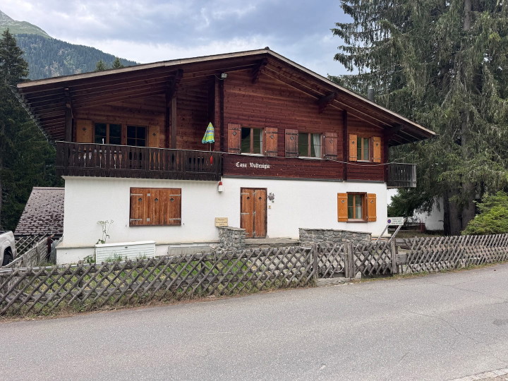 Aufgehoben In Der Casa Valtenigia | Wohnung Süd - Obersaxen