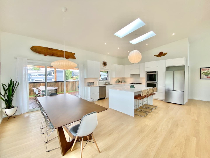 Tofiki House - Modern 3 Bed Home With Retro Flair - Tofino