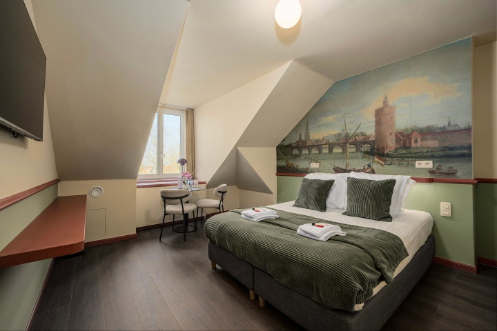 Romy&travis | Cozy And Calming Room - Brujas