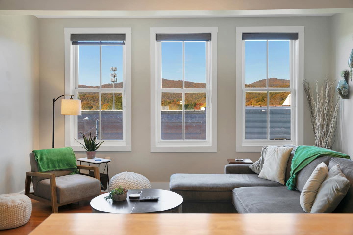 Penthouse Mountain View Condo Downtown Brevard - Brevard, NC