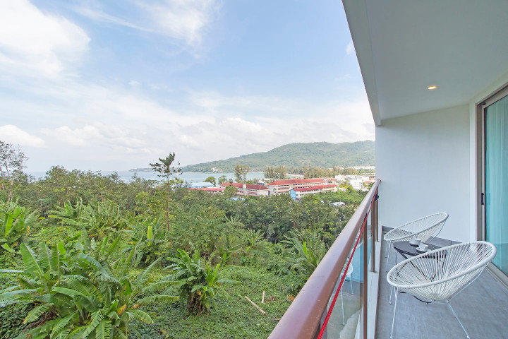 Wow 带大阳台无敌海景公寓，独立 Wi-fi，离kamala海滩仅300米 - Patong Beach