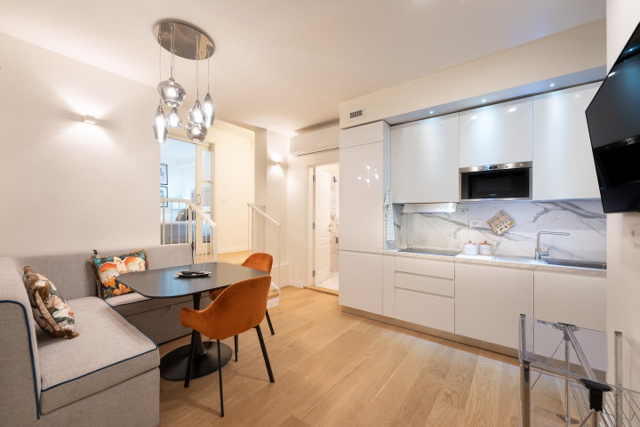Duomo Apartment - 2bdr 2bth - 1 Minutes From Duomo - Florence