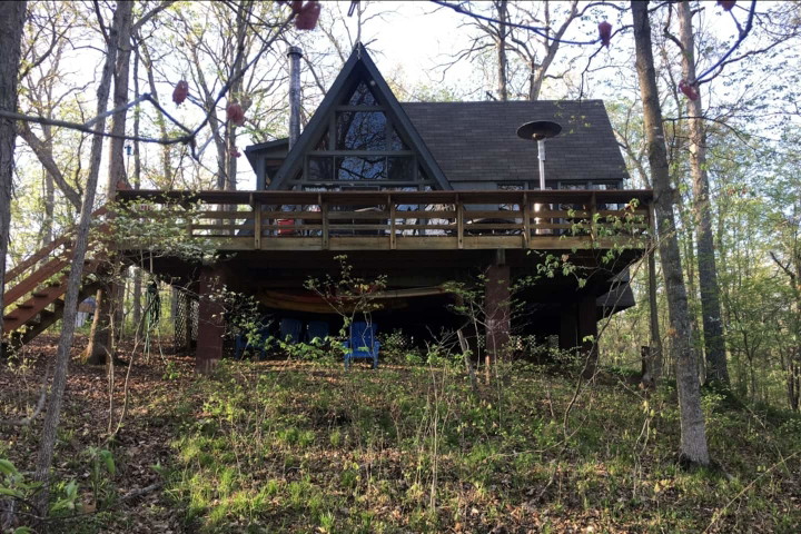 Venga A Relajarse En Este Encantador Chalet De 2 Dormitorios Frente Al Lago Con Un Muelle De Natación. - Misisipi