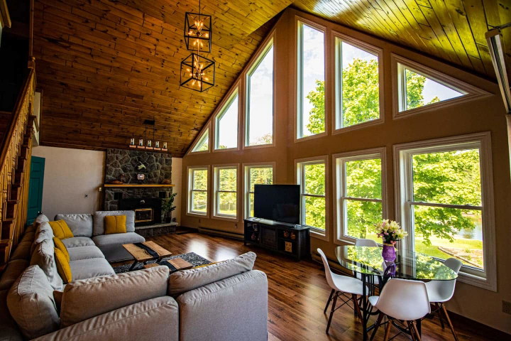 Paradise Palace 8br Waterfront Retreat Hottub/game - Kawartha Lakes