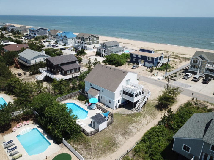 Just Steps From The Beach! 8bdrm, 6bath - Sandbridge Beach, VA