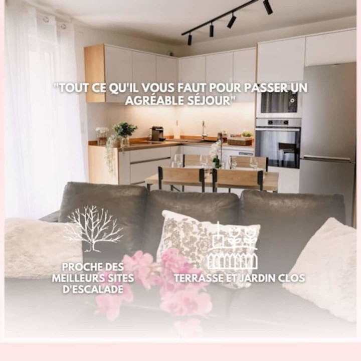 Cozy White House In The Heart Of The Forest, Rated 4* - Fontainebleau