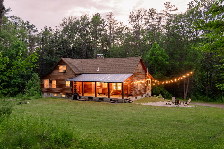 Curio Cabin At Sunapee Lake - Sunapee, NH