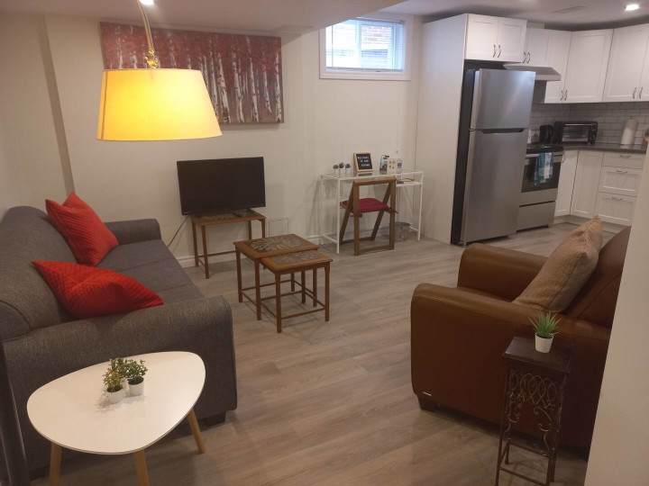 New Cozy 1 Bedroom Apartment In St. George's Park - Guelph