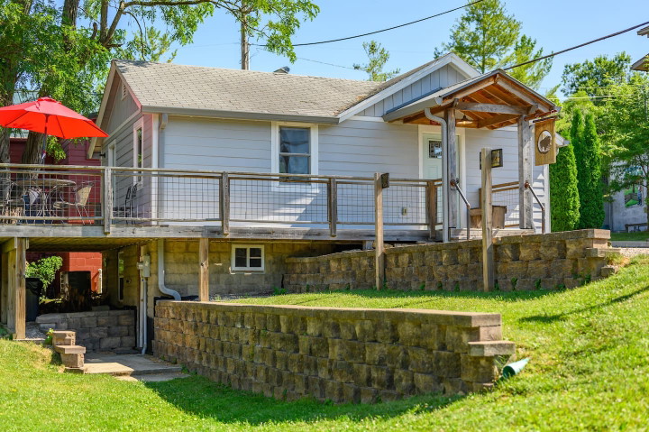 Quaint, Renovated Cottage In Nashville! - Nashville, IN