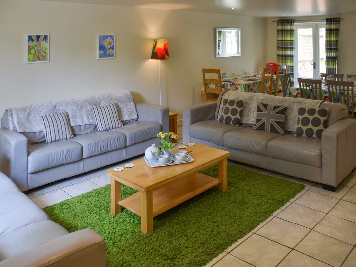 Lily Pad 7 - Uk43916 - Stamford