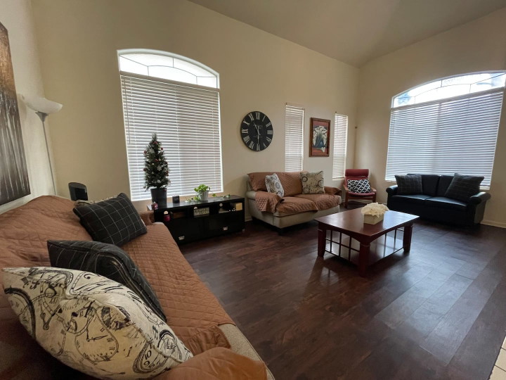 Spacious Salinas Home|sleeps 13|30 Min From Ocean - Salinas, CA