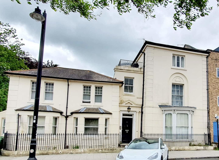 Central 2 Bed~parking~near Marina, Shops & Food. 3 - Southampton, UK
