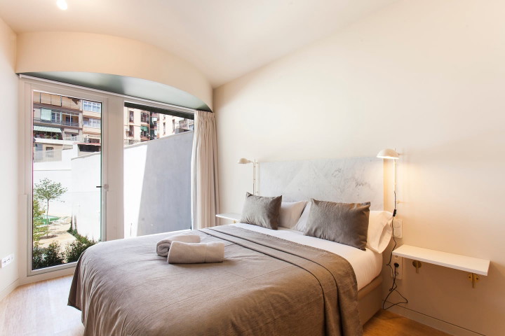 A Designer Duplex With A Terrace For A Couple - Barcelona