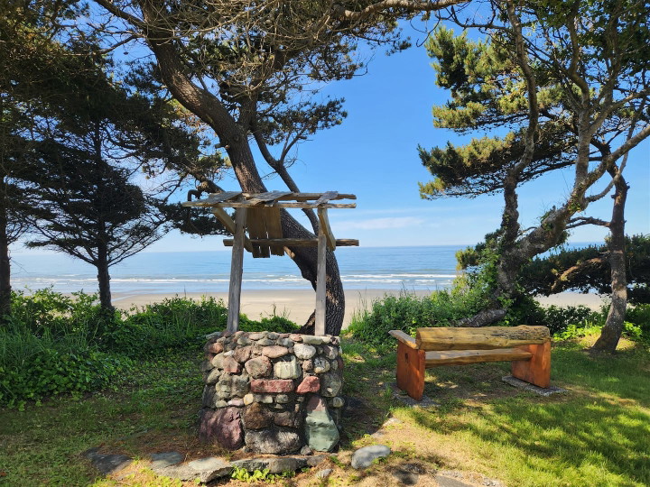 The Pilot House At Point Bailly - Pacific Beach, WA