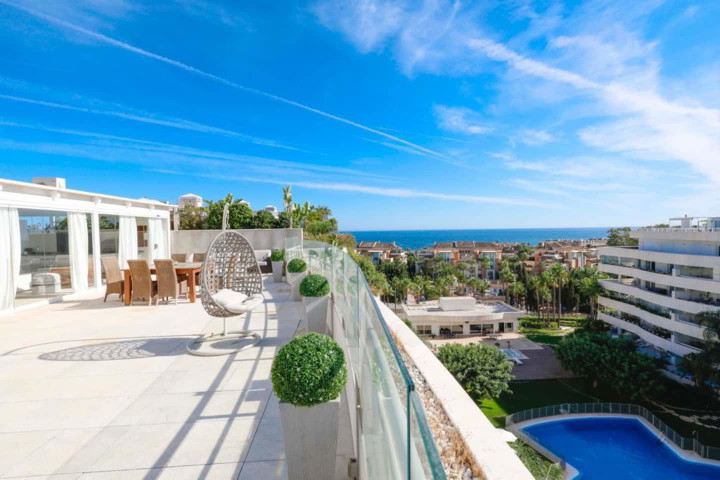 Seafront Luxury Penthouse, Puerto Banús - Marbella