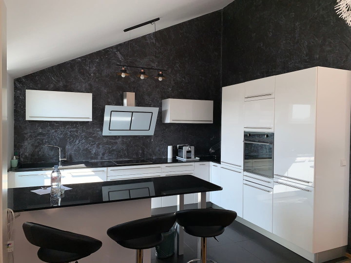 Perfectly Located Penthouse With Garage (88 M2) - Luxembourg