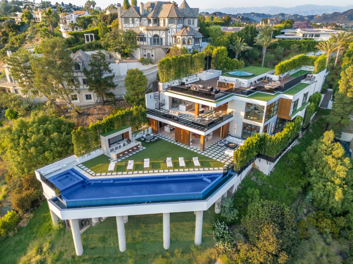 Opulent Bel-air Paradise Perfect For Elegant Stays - Santa Monica, CA