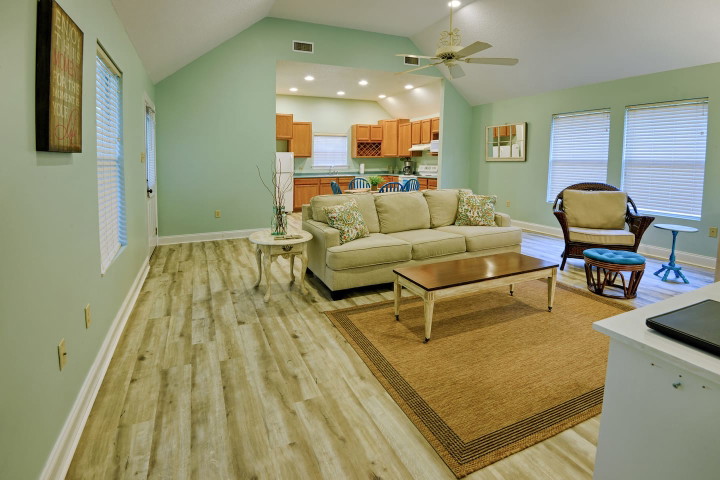 Harbor Landing Cottage - Close To The Lakefront - Mandeville, LA