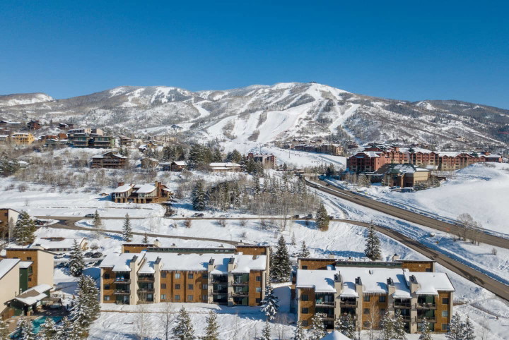 Free Bus Route + W/d, Hot Tub & Pool - Steamboat Springs, CO