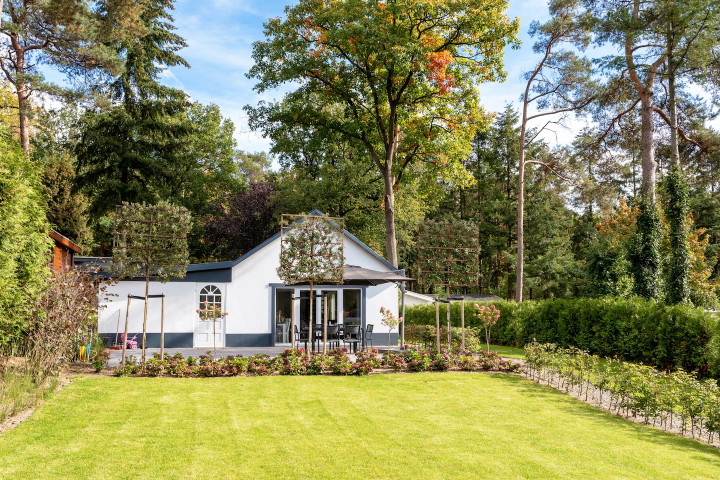 Vrijstaand Vakantiehuis In Een Bosrijke Omgeving - Apeldoorn