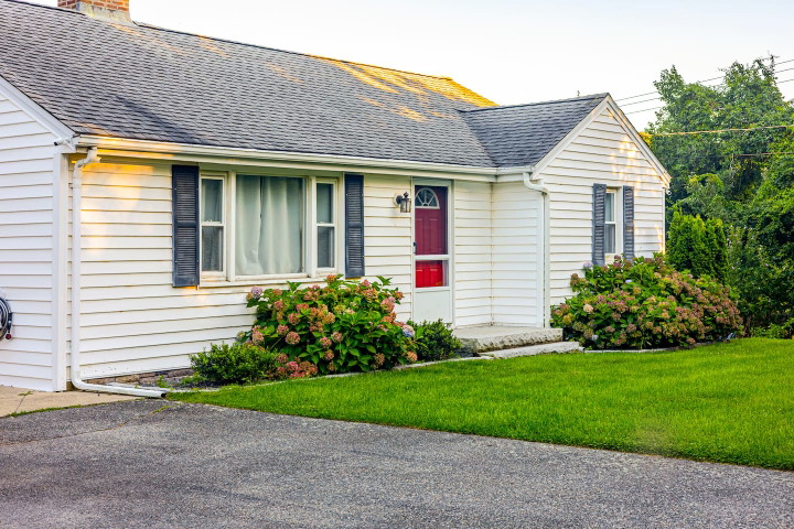 The Cape House - Falmouth, MA