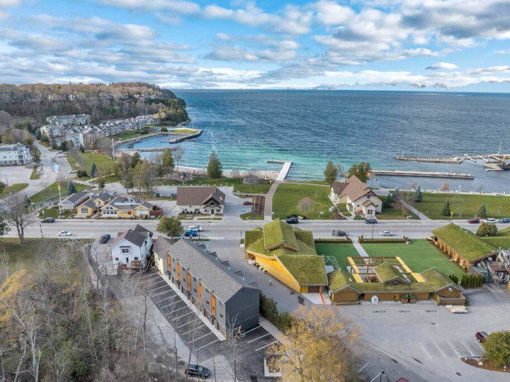 Luxury Loft Retreat- Walkable Downtown Vibes! - Sister Bay, WI